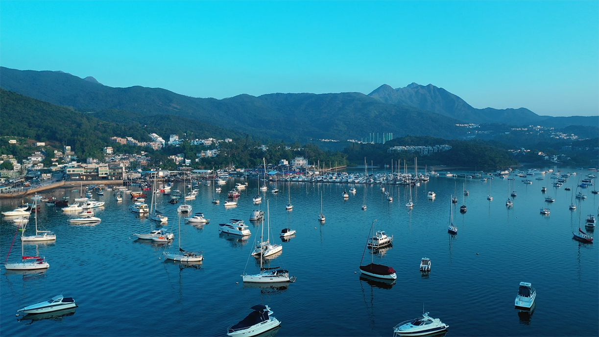 The Boater | Houseboats, moorings, sailing boats and motor yachts